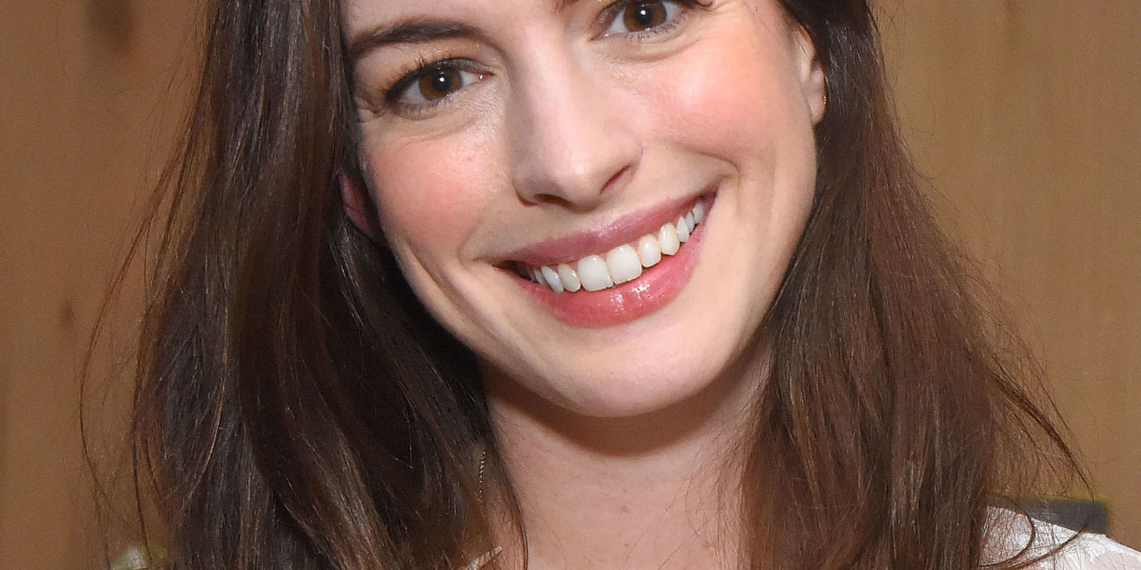 Anne Hathaway Hair Color